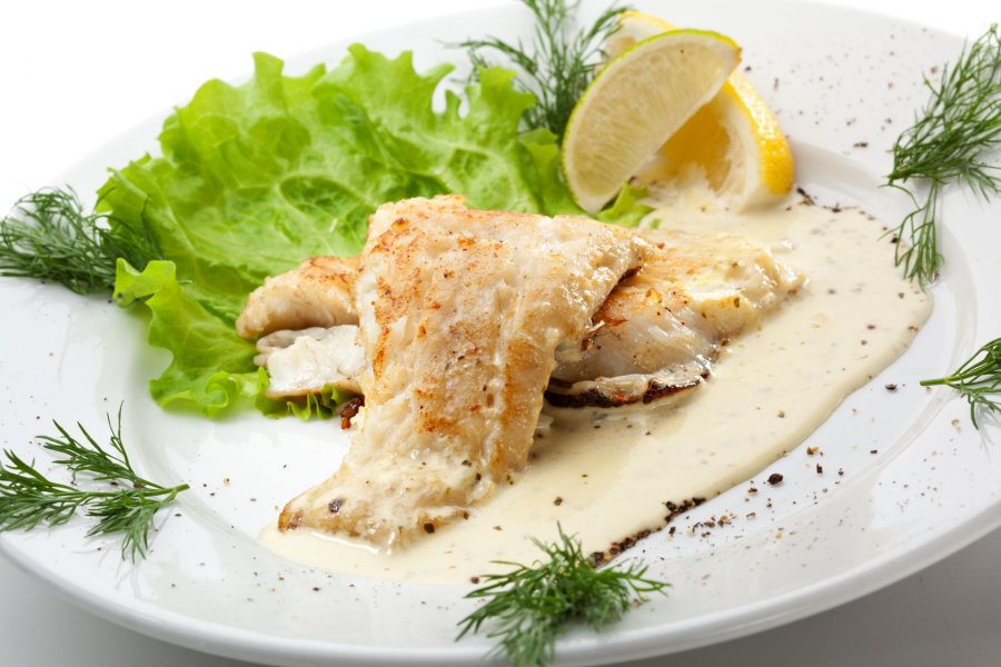 Felchenfilet mit Zitronen-Butter-Sauce – Klassisches Schweizer ...